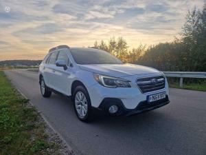White Subaru Outback 2018 in Klaipeda, with an engine capacity of 2.50 L and mileage of 112 thousand km for 14100 €, photo 8 on AUTOMOTO.COM.LV