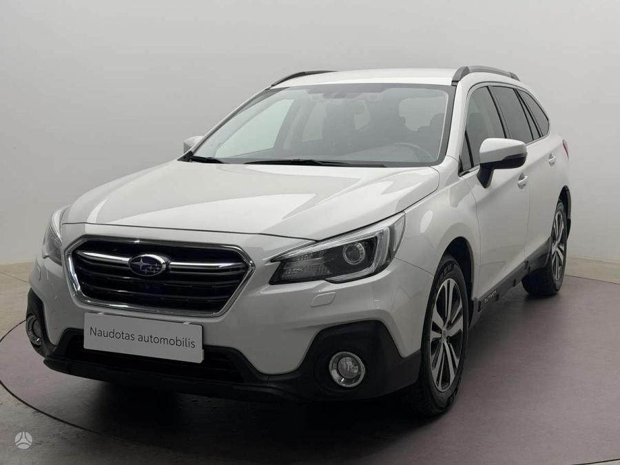 White Subaru Outback 2019 in Panevezys, with an engine capacity of 2.50 L and mileage of 195 thousand km for 15990 €, photo 1 on AUTOMOTO.COM.LV