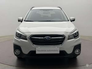 White Subaru Outback 2019 in Panevezys, with an engine capacity of 2.50 L and mileage of 195 thousand km for 15990 €, photo 3 on AUTOMOTO.COM.LV