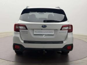 White Subaru Outback 2019 in Panevezys, with an engine capacity of 2.50 L and mileage of 195 thousand km for 15990 €, photo 7 on AUTOMOTO.COM.LV