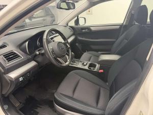 White Subaru Outback 2019 in Panevezys, with an engine capacity of 2.50 L and mileage of 195 thousand km for 15990 €, photo 10 on AUTOMOTO.COM.LV