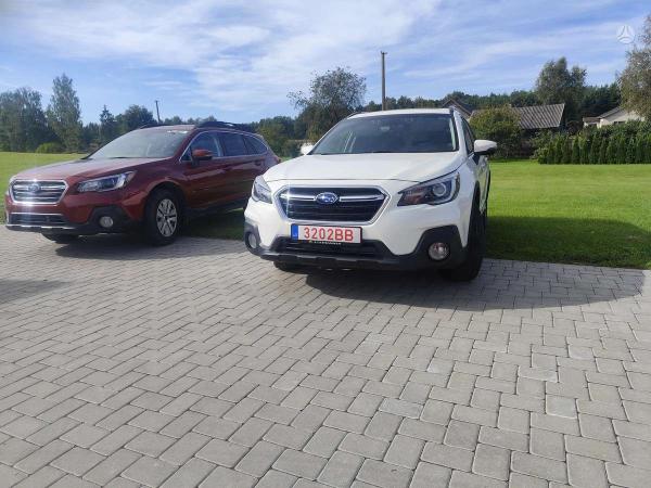 Subaru Outback 2019 in Alytus on AUTOMOTO.COM.LV White Subaru Outback 2019 in Alytus, with an engine capacity of 3.60 L and mileage of 190 thousand km for 16300 €, photo 3 on AUTOMOTO.COM.LV