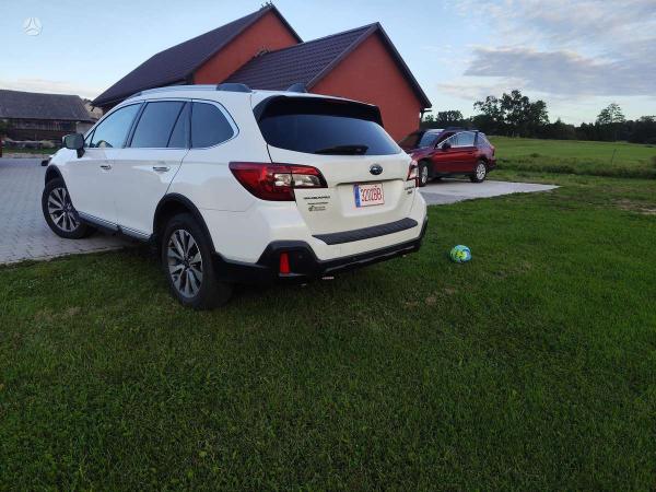 Subaru Outback 2019 in Alytus on AUTOMOTO.COM.LV White Subaru Outback 2019 in Alytus, with an engine capacity of 3.60 L and mileage of 190 thousand km for 16300 €, photo 9 on AUTOMOTO.COM.LV