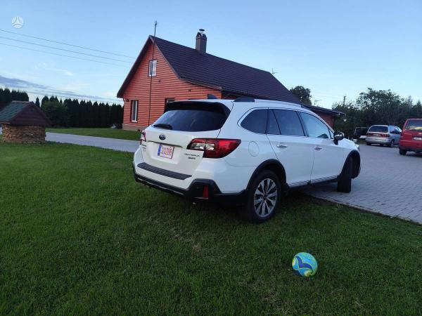 Subaru Outback 2019 in Alytus on AUTOMOTO.COM.LV White Subaru Outback 2019 in Alytus, with an engine capacity of 3.60 L and mileage of 190 thousand km for 16300 €, photo 11 on AUTOMOTO.COM.LV