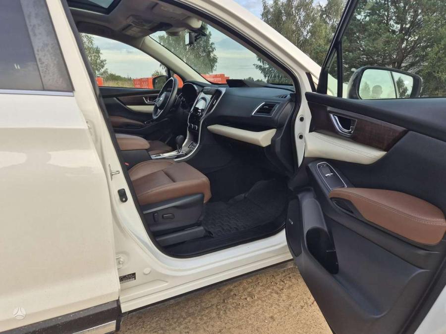 White Subaru Outback 2019 in Vilnius, with an engine capacity of 2.40 L and mileage of 189 thousand km for 16500 €, photo 21 on AUTOMOTO.COM.LV