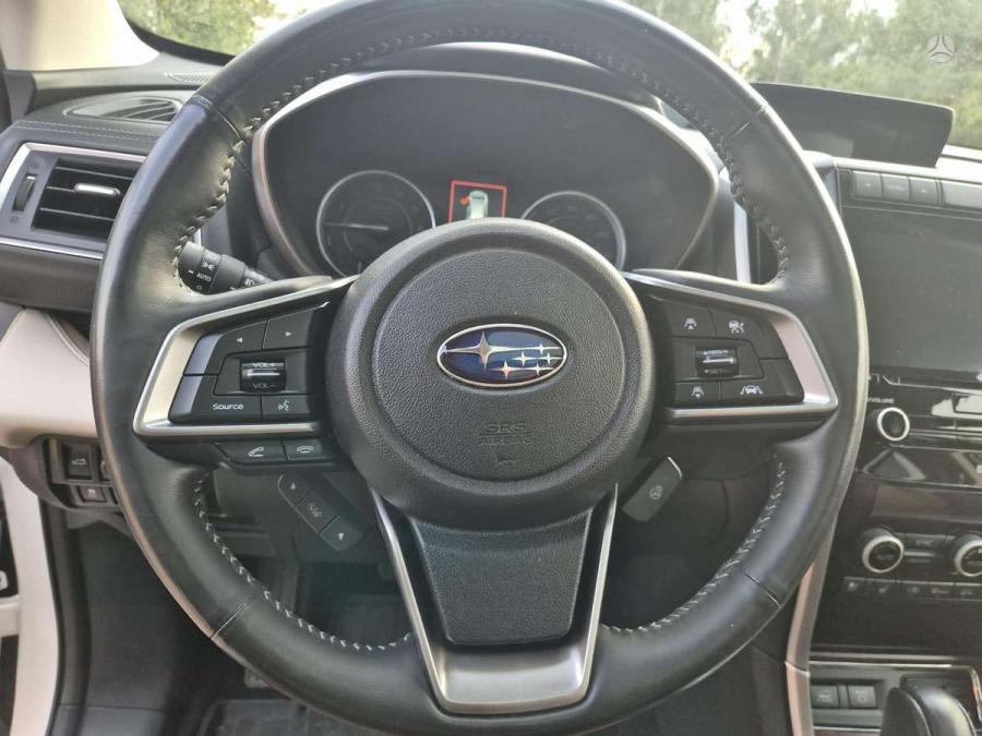 White Subaru Outback 2019 in Vilnius, with an engine capacity of 2.40 L and mileage of 189 thousand km for 16500 €, photo 31 on AUTOMOTO.COM.LV