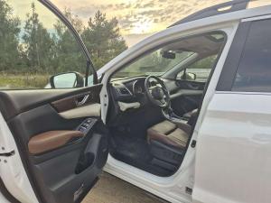 White Subaru Outback 2019 in Vilnius, with an engine capacity of 2.40 L and mileage of 189 thousand km for 16500 €, photo 32 on AUTOMOTO.COM.LV