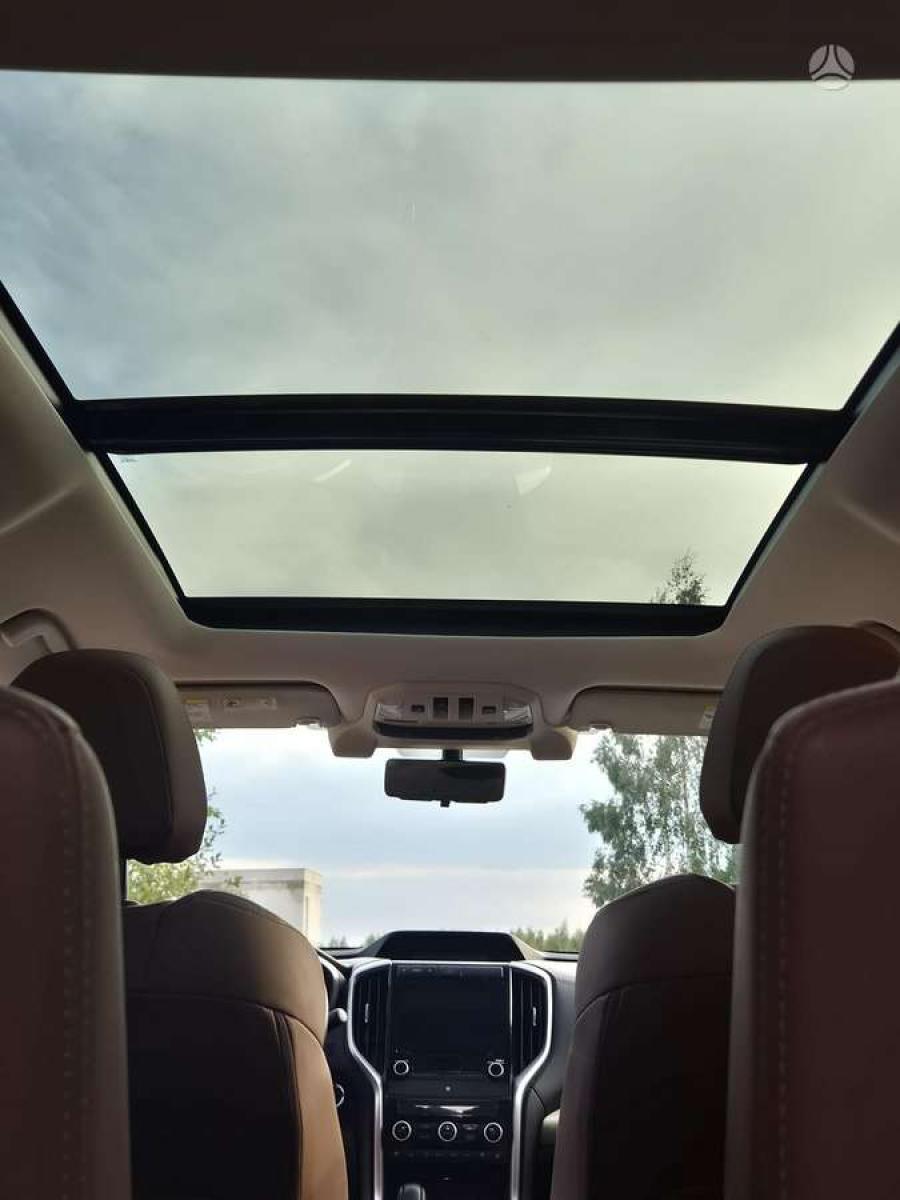 White Subaru Outback 2019 in Vilnius, with an engine capacity of 2.40 L and mileage of 189 thousand km for 16500 €, photo 35 on AUTOMOTO.COM.LV