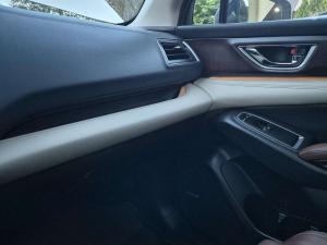 White Subaru Outback 2019 in Vilnius, with an engine capacity of 2.40 L and mileage of 189 thousand km for 16500 €, photo 47 on AUTOMOTO.COM.LV