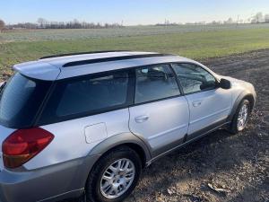 White Subaru Outback 2004 in Marijampole, with an engine capacity of 2.46 L and mileage of 265 thousand km for 2800 €, photo 8 on AUTOMOTO.COM.LV