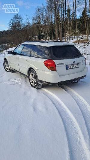 White Subaru Outback 2004 in Vilnius, with an engine capacity of 3.00 L and mileage of 366 thousand km for 2900 €, photo 3 on AUTOMOTO.COM.LV