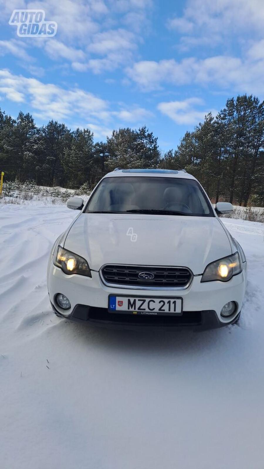 White Subaru Outback 2004 in Vilnius, with an engine capacity of 3.00 L and mileage of 366 thousand km for 2900 €, photo 5 on AUTOMOTO.COM.LV