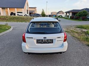 White Subaru Outback 2006 in Vilnius, with an engine capacity of 3.00 L and mileage of 217 thousand km for 4650 €, photo 7 on AUTOMOTO.COM.LV