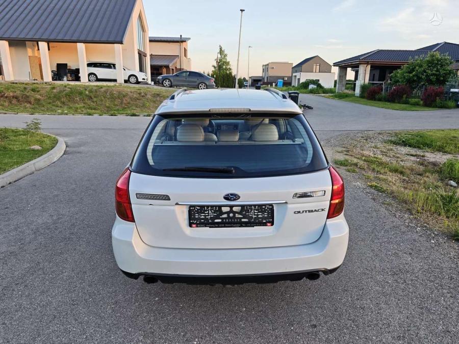 White Subaru Outback 2006 in Vilnius, with an engine capacity of 3.00 L and mileage of 217 thousand km for 4650 €, photo 7 on AUTOMOTO.COM.LV