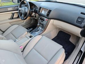 White Subaru Outback 2006 in Vilnius, with an engine capacity of 3.00 L and mileage of 217 thousand km for 4650 €, photo 8 on AUTOMOTO.COM.LV
