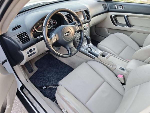 White Subaru Outback 2006 in Vilnius, with an engine capacity of 3.00 L and mileage of 217 thousand km for 4650 €, photo 8 on AUTOMOTO.COM.LV