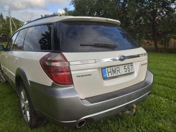 Balts Subaru Outback 2007 Skuodas, ar dzinēja tilpumu 2.50 L un nobraukumu 410 tūkst. km par 2400 €, foto 8 vietnē AUTOMOTO.COM.LV
