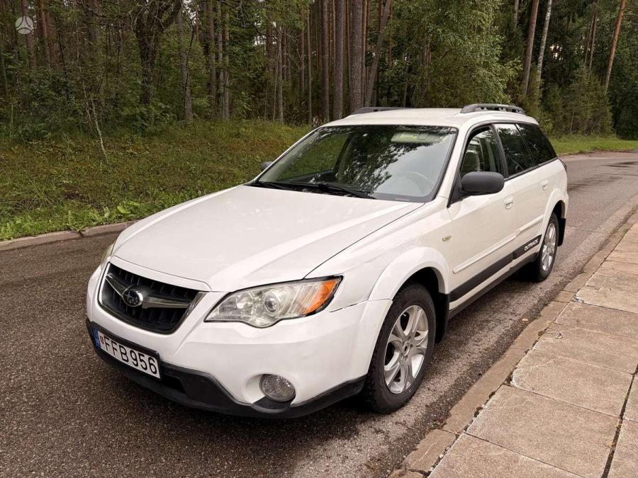 Белый Субару Аутбек 2009 в Висагинас, объемом двигателя 2.46 л и пробегом 250 тыс. км за 1900 €, фото 4 на AUTOMOTO.COM.LV
