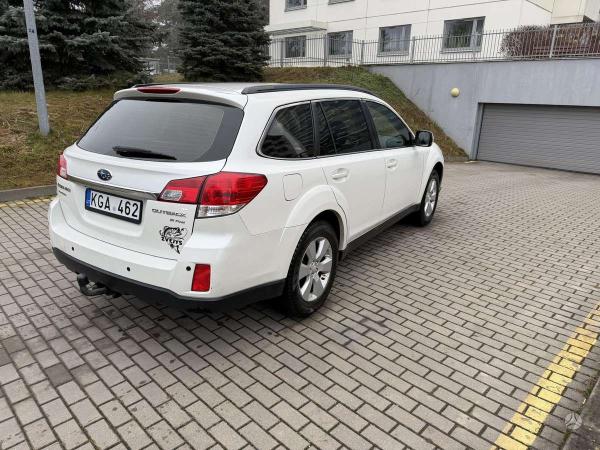 Balts Subaru Outback 2010 Viļņa, ar dzinēja tilpumu 2.46 L un nobraukumu 322 tūkst. km par 4600 €, foto 5 vietnē AUTOMOTO.COM.LV