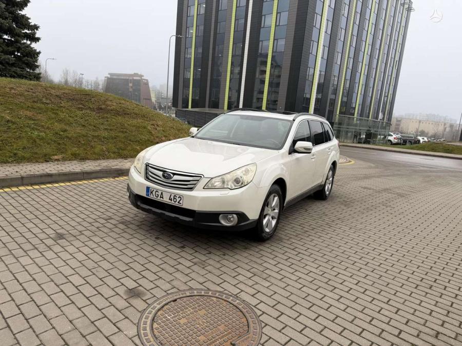 Balts Subaru Outback 2010 Viļņa, ar dzinēja tilpumu 2.46 L un nobraukumu 322 tūkst. km par 4600 €, foto 10 vietnē AUTOMOTO.COM.LV