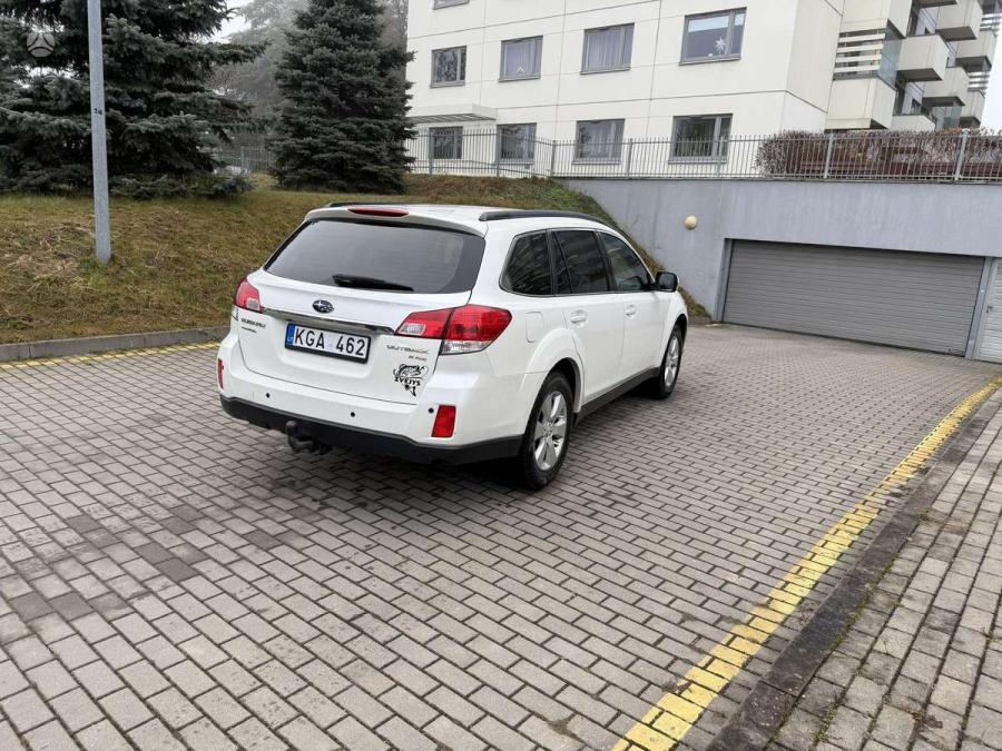 Balts Subaru Outback 2010 Viļņa, ar dzinēja tilpumu 2.46 L un nobraukumu 322 tūkst. km par 4600 €, foto 11 vietnē AUTOMOTO.COM.LV