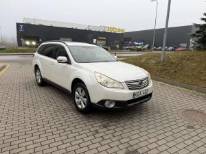 Balts Subaru Outback 2010 Viļņa, ar dzinēja tilpumu 2.46 L un nobraukumu 322 tūkst. km par 4600 €, foto 12 vietnē AUTOMOTO.COM.LV