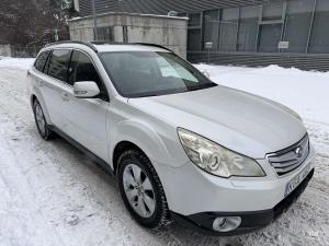White Subaru Outback 2010 in Vilnius, with an engine capacity of 2.50 L and mileage of 322 thousand km for 4600 €, photo 9 on AUTOMOTO.COM.LV