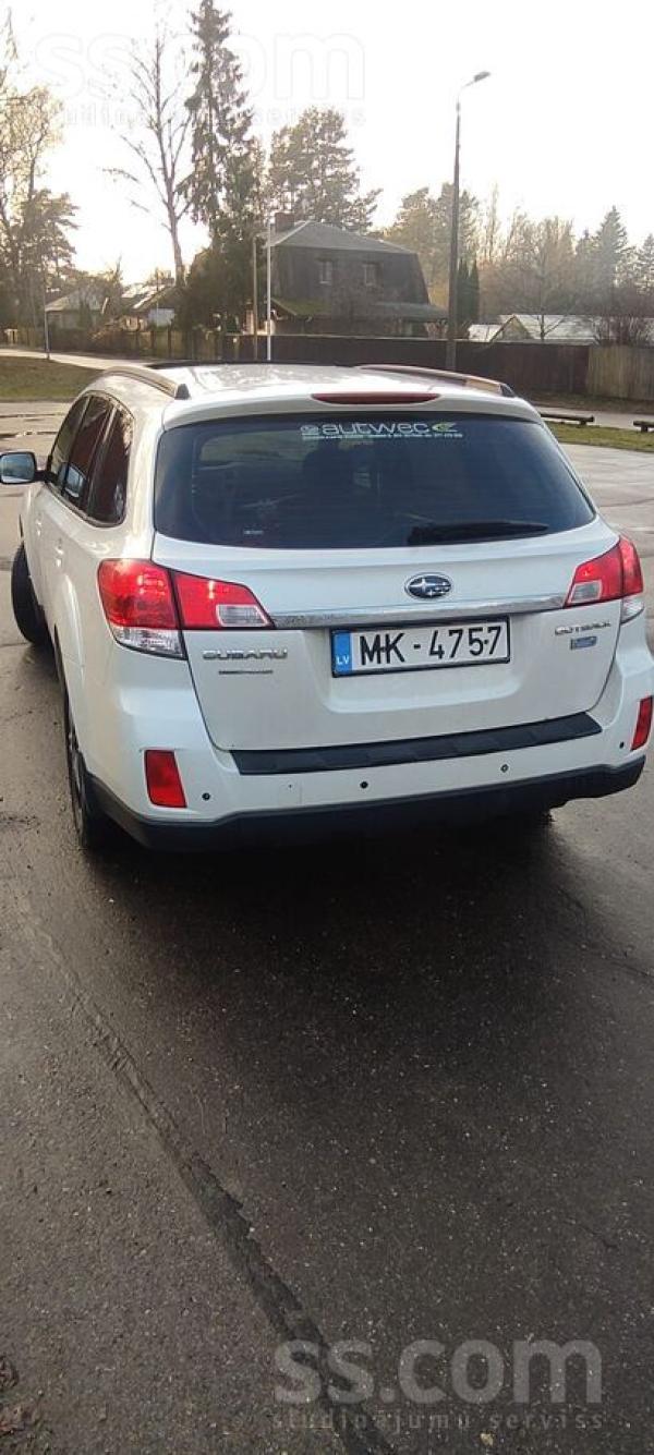 Balts Subaru Outback 2010 Rīga, ar dzinēja tilpumu 2.00 L un nobraukumu 380 tūkst. km par 3500 €, foto 1 vietnē AUTOMOTO.COM.LV