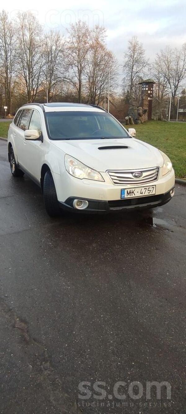 Balts Subaru Outback 2010 Rīga, ar dzinēja tilpumu 2.00 L un nobraukumu 380 tūkst. km par 3500 €, foto 2 vietnē AUTOMOTO.COM.LV