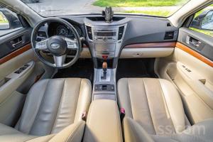 White Subaru Outback 2010 in Riga, with an engine capacity of 2.50 L and mileage of 259 thousand km for 5250 €, photo 13 on AUTOMOTO.COM.LV
