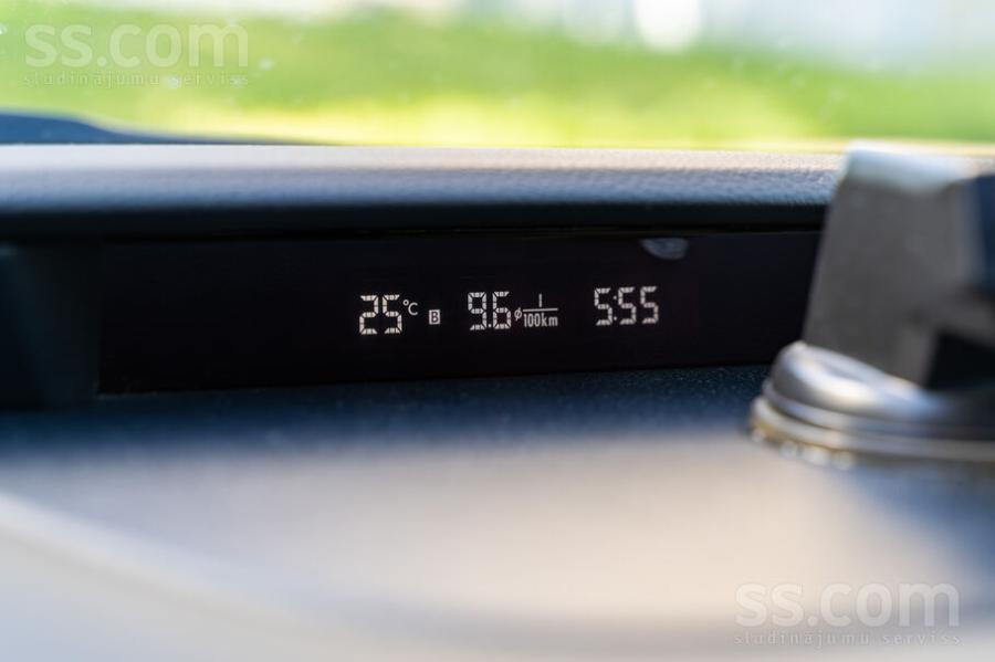 White Subaru Outback 2010 in Riga, with an engine capacity of 2.50 L and mileage of 259 thousand km for 5250 €, photo 29 on AUTOMOTO.COM.LV