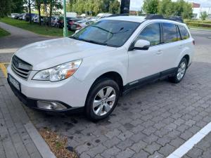 White Subaru Outback 2010 in Klaipeda, with an engine capacity of 2.50 L and mileage of 234 thousand km for 4500 €, photo  on AUTOMOTO.COM.LV