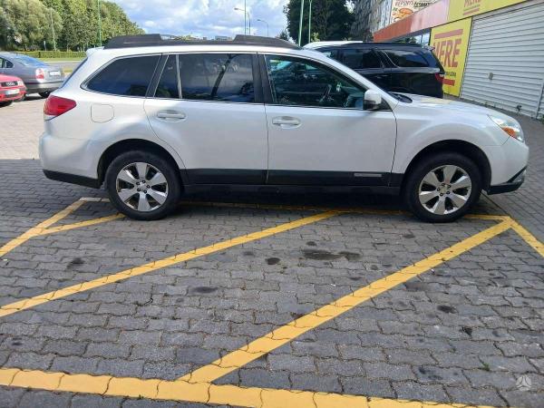 Balts Subaru Outback 2010 Klaipėda, ar dzinēja tilpumu 2.50 L un nobraukumu 234 tūkst. km par 4500 €, foto 7 vietnē AUTOMOTO.COM.LV