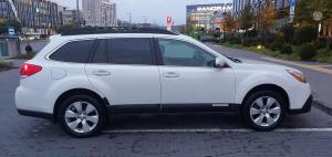 White Subaru Outback 2010 in Vilnius, with an engine capacity of 2.46 L and mileage of 213 thousand km for 4500 €, photo 5 on AUTOMOTO.COM.LV