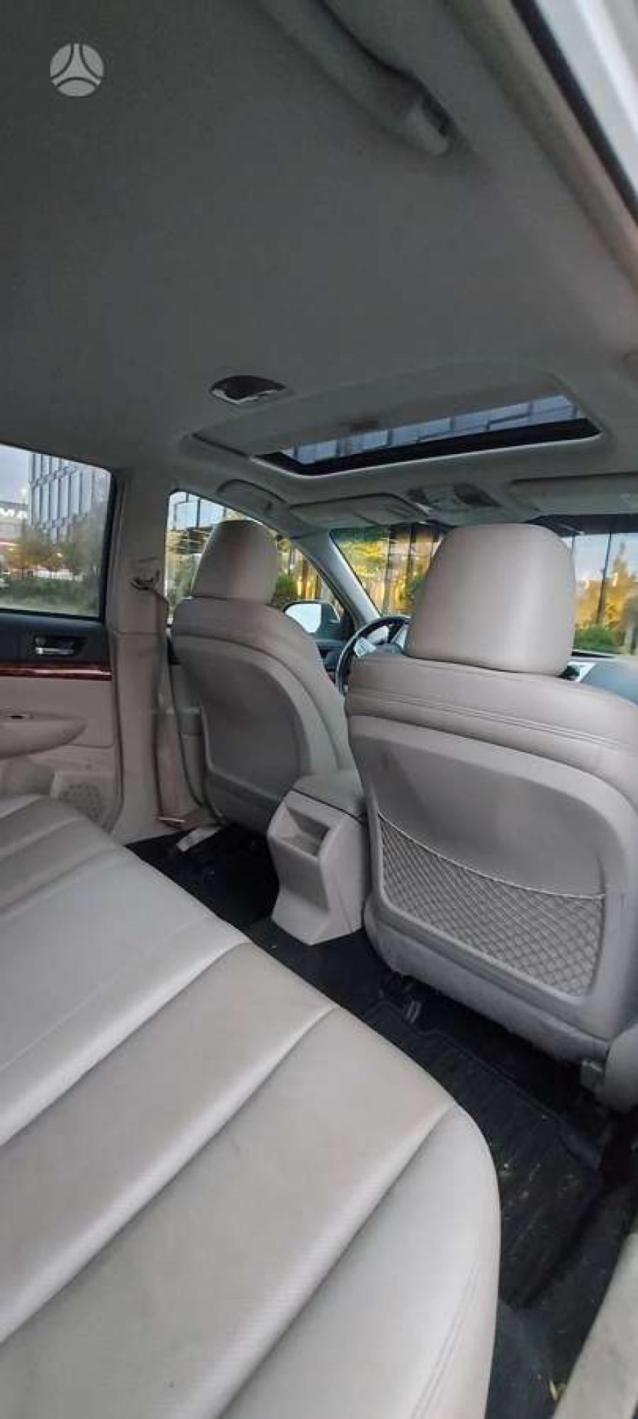 White Subaru Outback 2010 in Vilnius, with an engine capacity of 2.46 L and mileage of 213 thousand km for 4500 €, photo 21 on AUTOMOTO.COM.LV