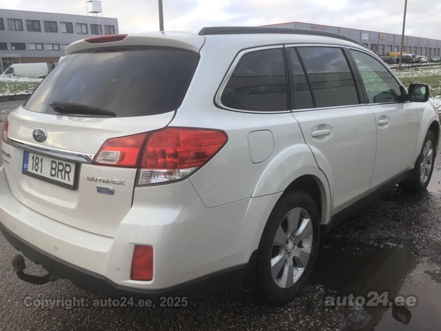 Balts Subaru Outback 2011 Tartu, ar dzinēja tilpumu 2.00 L un nobraukumu 0 tūkst. km par 2800 €, foto 5 vietnē AUTOMOTO.COM.LV