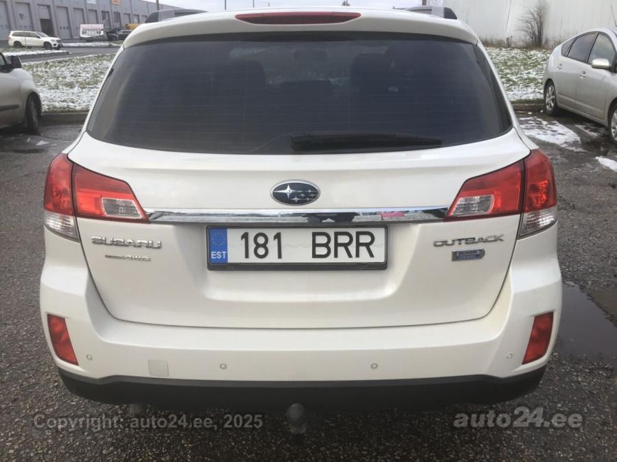Balts Subaru Outback 2011 Tartu, ar dzinēja tilpumu 2.00 L un nobraukumu 0 tūkst. km par 2800 €, foto 6 vietnē AUTOMOTO.COM.LV