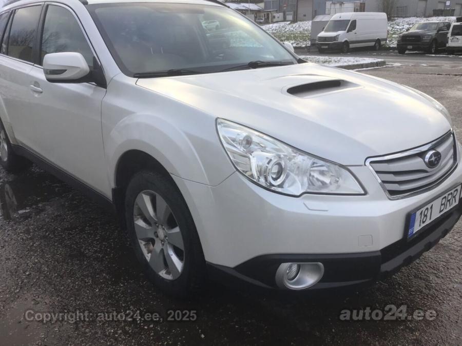 Balts Subaru Outback 2011 Tartu, ar dzinēja tilpumu 2.00 L un nobraukumu 0 tūkst. km par 2800 €, foto 27 vietnē AUTOMOTO.COM.LV