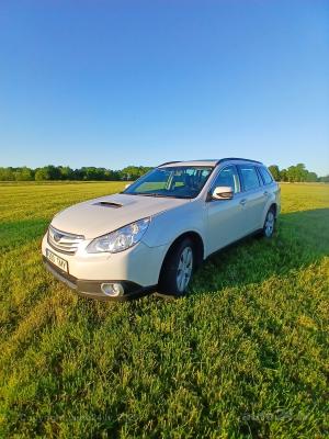Balts Subaru Outback 2011 Kuresāre, ar dzinēja tilpumu 2.00 L un nobraukumu 239 tūkst. km par 3350 €, foto 4 vietnē AUTOMOTO.COM.LV