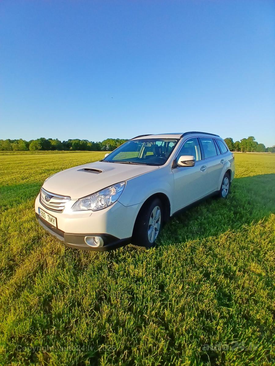 Balts Subaru Outback 2011 Kuresāre, ar dzinēja tilpumu 2.00 L un nobraukumu 239 tūkst. km par 3350 €, foto 4 vietnē AUTOMOTO.COM.LV
