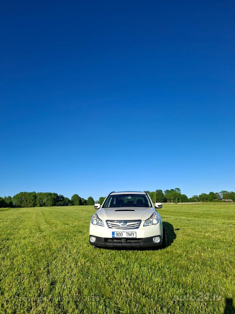 Balts Subaru Outback 2011 Kuresāre, ar dzinēja tilpumu 2.00 L un nobraukumu 239 tūkst. km par 3350 €, foto 8 vietnē AUTOMOTO.COM.LV