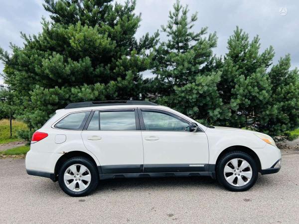 White Subaru Outback 2011 in Vilnius, with an engine capacity of 2.46 L and mileage of 185 thousand km for 2600 €, photo 6 on AUTOMOTO.COM.LV