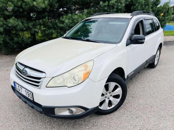 White Subaru Outback 2011 in Vilnius, with an engine capacity of 2.46 L and mileage of 185 thousand km for 2600 €, photo 10 on AUTOMOTO.COM.LV