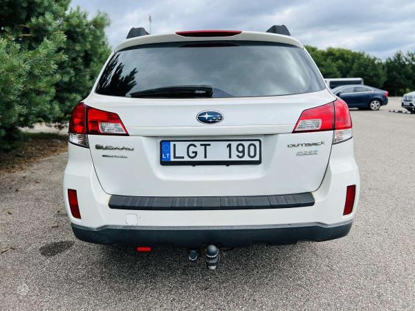 Balts Subaru Outback 2011 Viļņa, ar dzinēja tilpumu 2.46 L un nobraukumu 185 tūkst. km par 2600 €, foto 9 vietnē AUTOMOTO.COM.LV