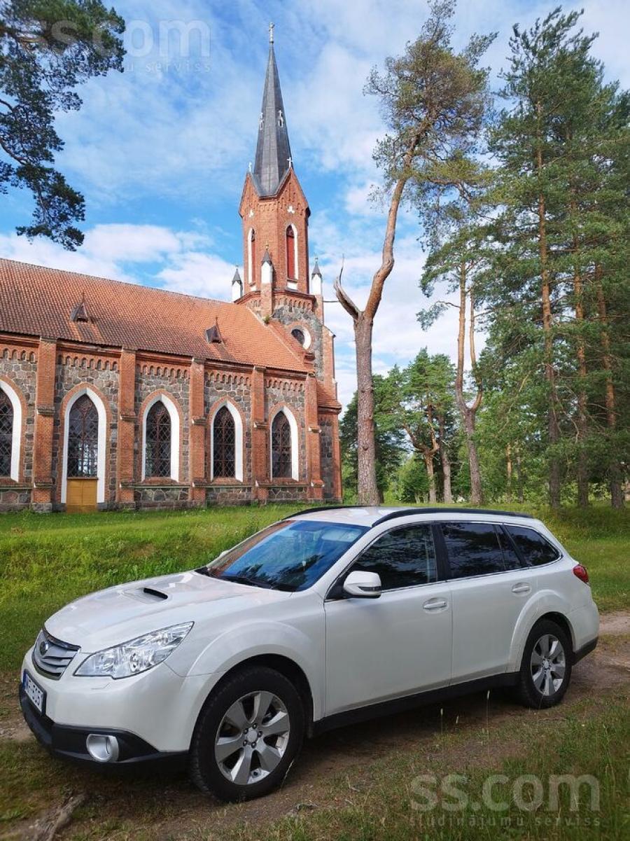Balts Subaru Outback 2012 Rīga, ar dzinēja tilpumu 2.00 L un nobraukumu 287 tūkst. km par 3300 €, foto 2 vietnē AUTOMOTO.COM.LV