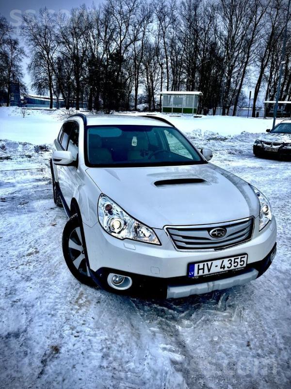Balts Subaru Outback 2012 Rīga, ar dzinēja tilpumu 2.00 L un nobraukumu 248 tūkst. km par 3850 €, foto 2 vietnē AUTOMOTO.COM.LV