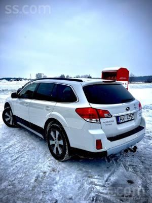 Balts Subaru Outback 2012 Rīga, ar dzinēja tilpumu 2.00 L un nobraukumu 248 tūkst. km par 3850 €, foto 3 vietnē AUTOMOTO.COM.LV