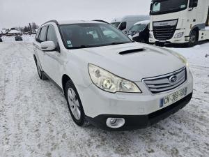 White Subaru Outback 2012 in Taurage, with an engine capacity of 2.00 L and mileage of 191 thousand km for 3200 €, photo  on AUTOMOTO.COM.LV