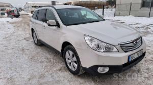 White Subaru Outback 2012 in Riga, with an engine capacity of 2.50 L and mileage of 224 thousand km for 5800 €, photo 3 on AUTOMOTO.COM.LV