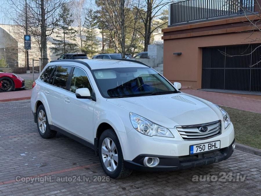 Balts Subaru Outback 2012 Tallina, ar dzinēja tilpumu 2.50 L un nobraukumu 254 tūkst. km par 3999 €, foto 1 vietnē AUTOMOTO.COM.LV